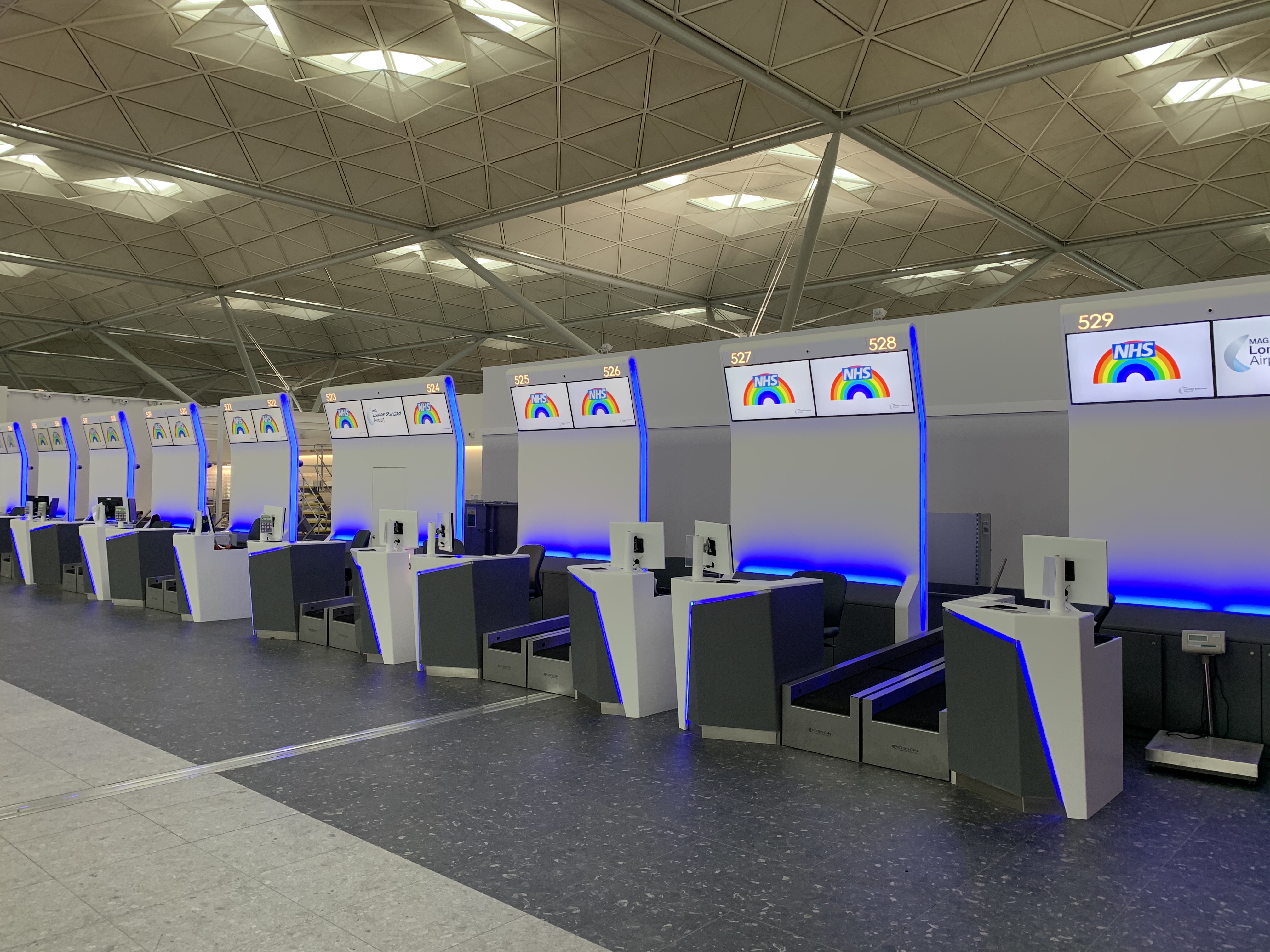 Airport Check-in Conveyors - Robson Handling Technology